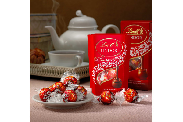 LINDT Lindor Pralinés Milch 659468 75g | internetstore.ch | Startseite