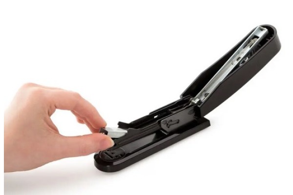 NOVUS Heftgerät B2 re+new B2 0201931 schwarz, 25 Blatt | internetstore.ch | Startseite